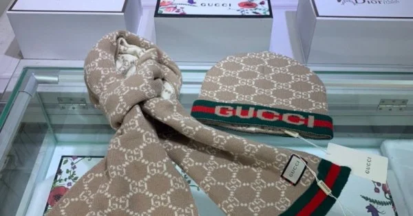 Replica Gucci Classic Cashmere Jacquard Scarf & Hat Brown / Red Fake At ...